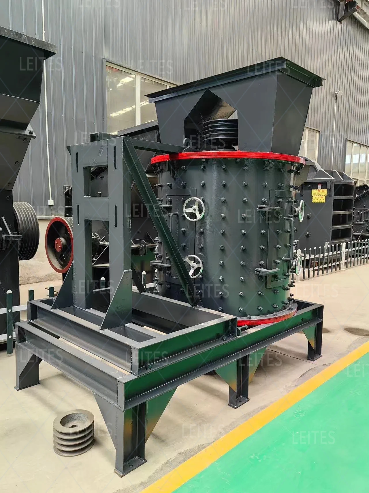 High Efficiency PFL Vertical Combination Crusher Machine Sand Stone ...
