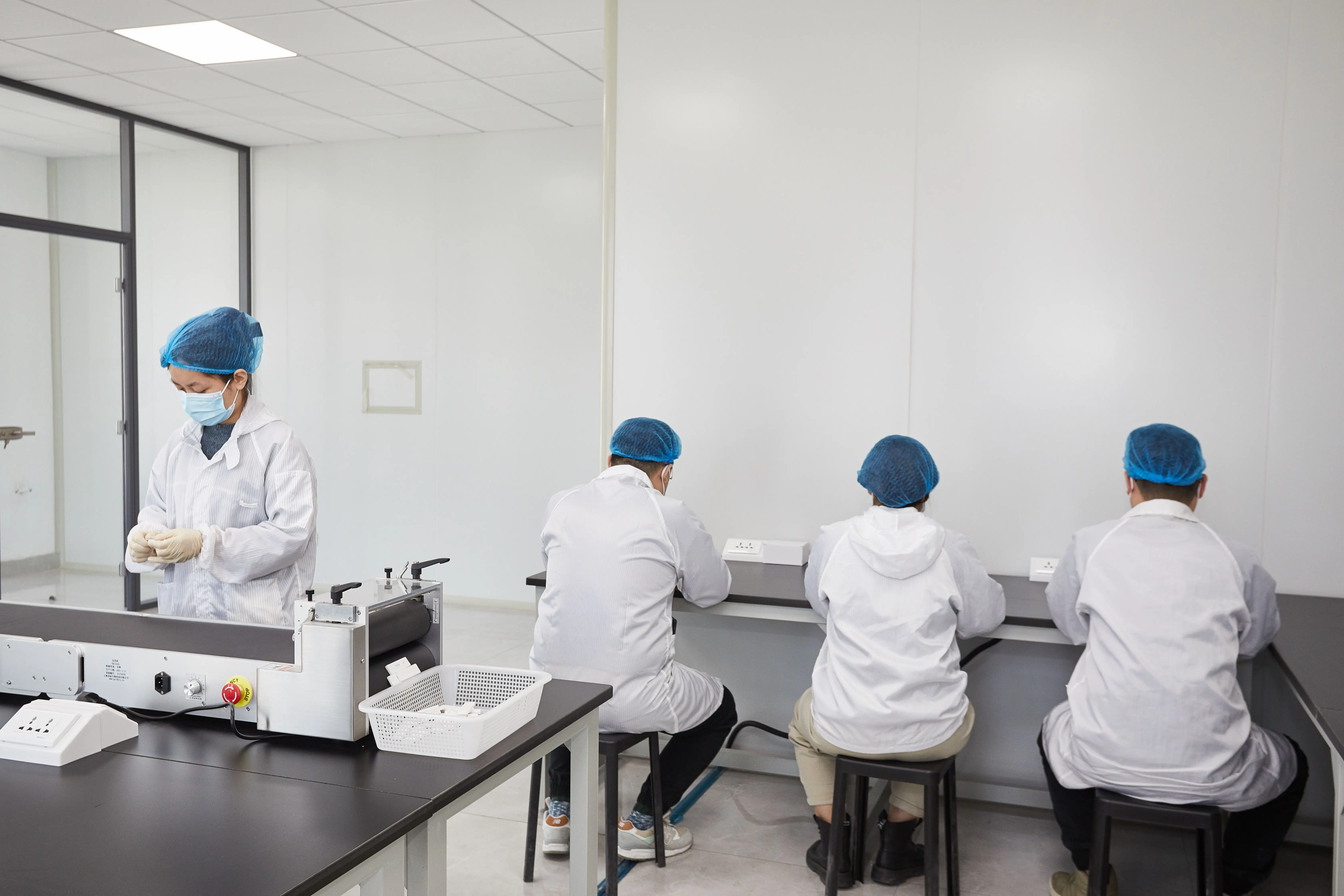 Vnya For Laboratory Use With Spe Column The Solid Phase Extraction ...