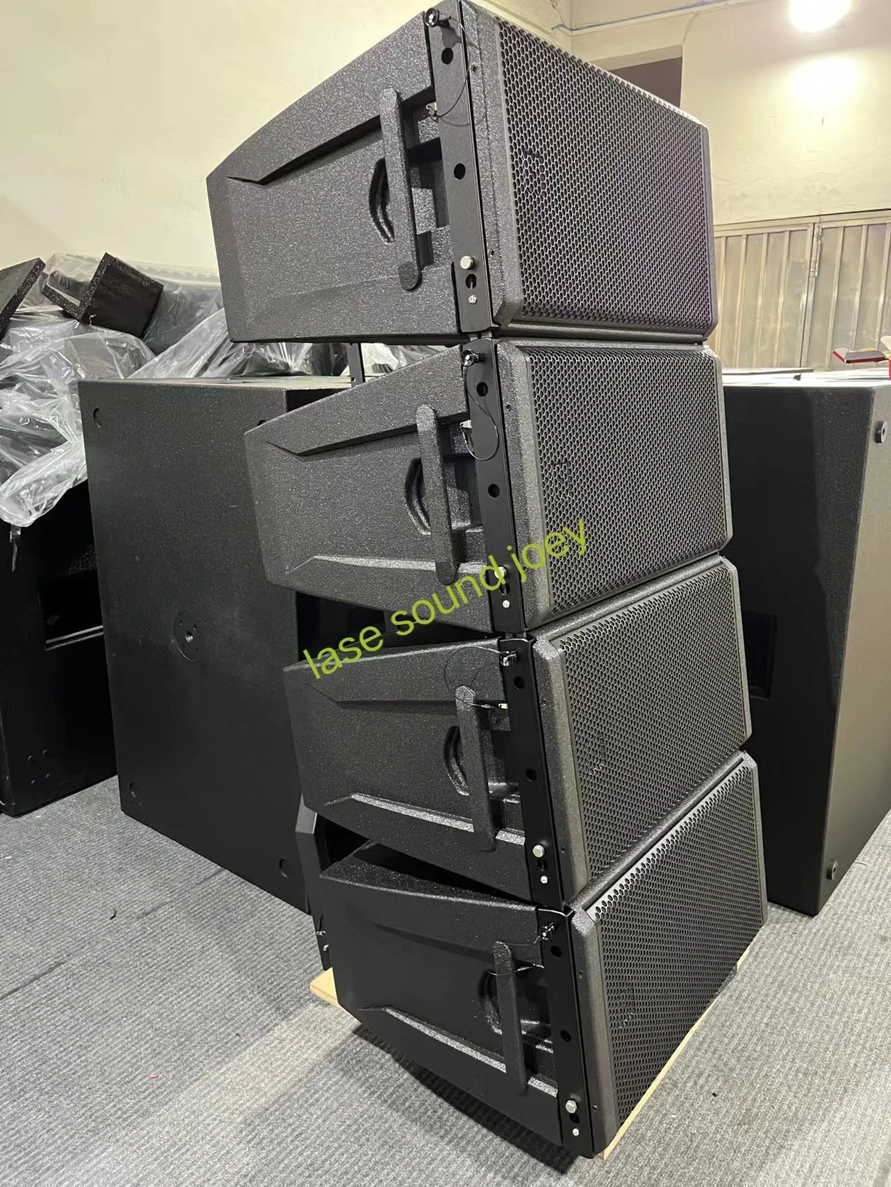 HDL 28 Line Array Speakers - Powerful Live Sound Solutions