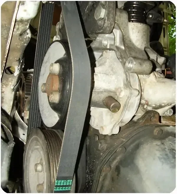 Sinotruk HOWO 371 8x4 Dump Truck Spare Parts WD615 Engine 8PK1050 ...
