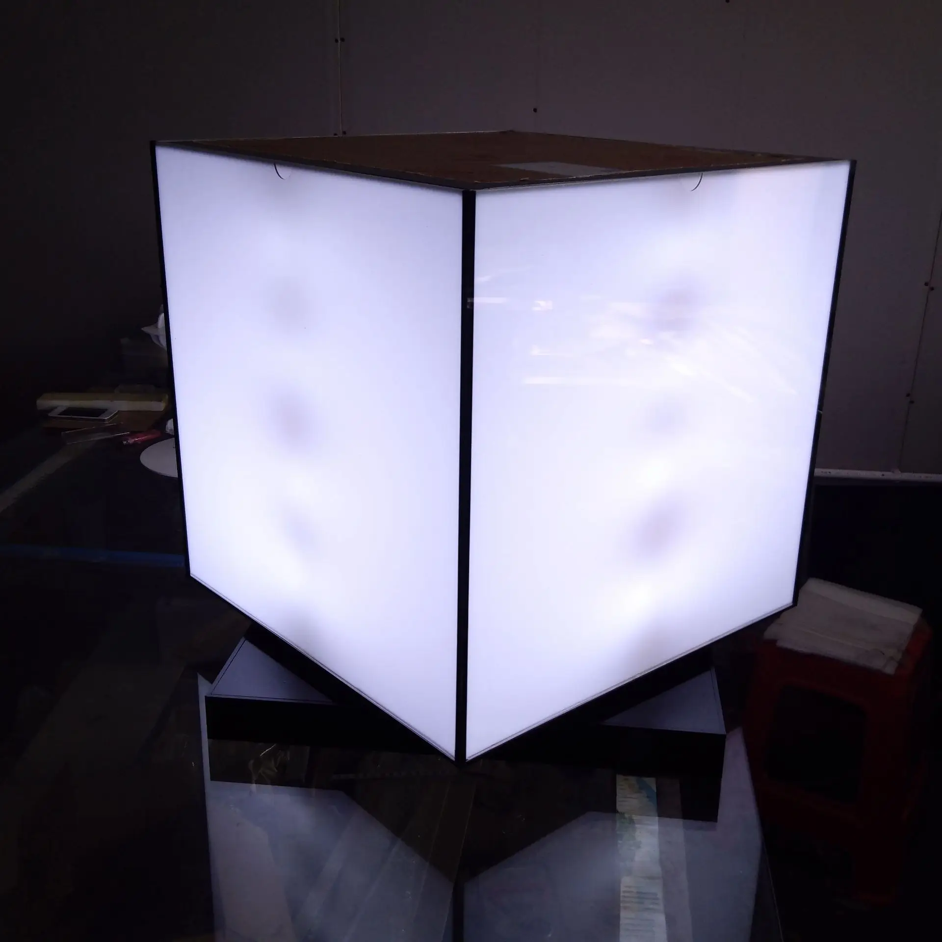 Rotating Light Box Display Advertising Outdoor Circular Rotating ...