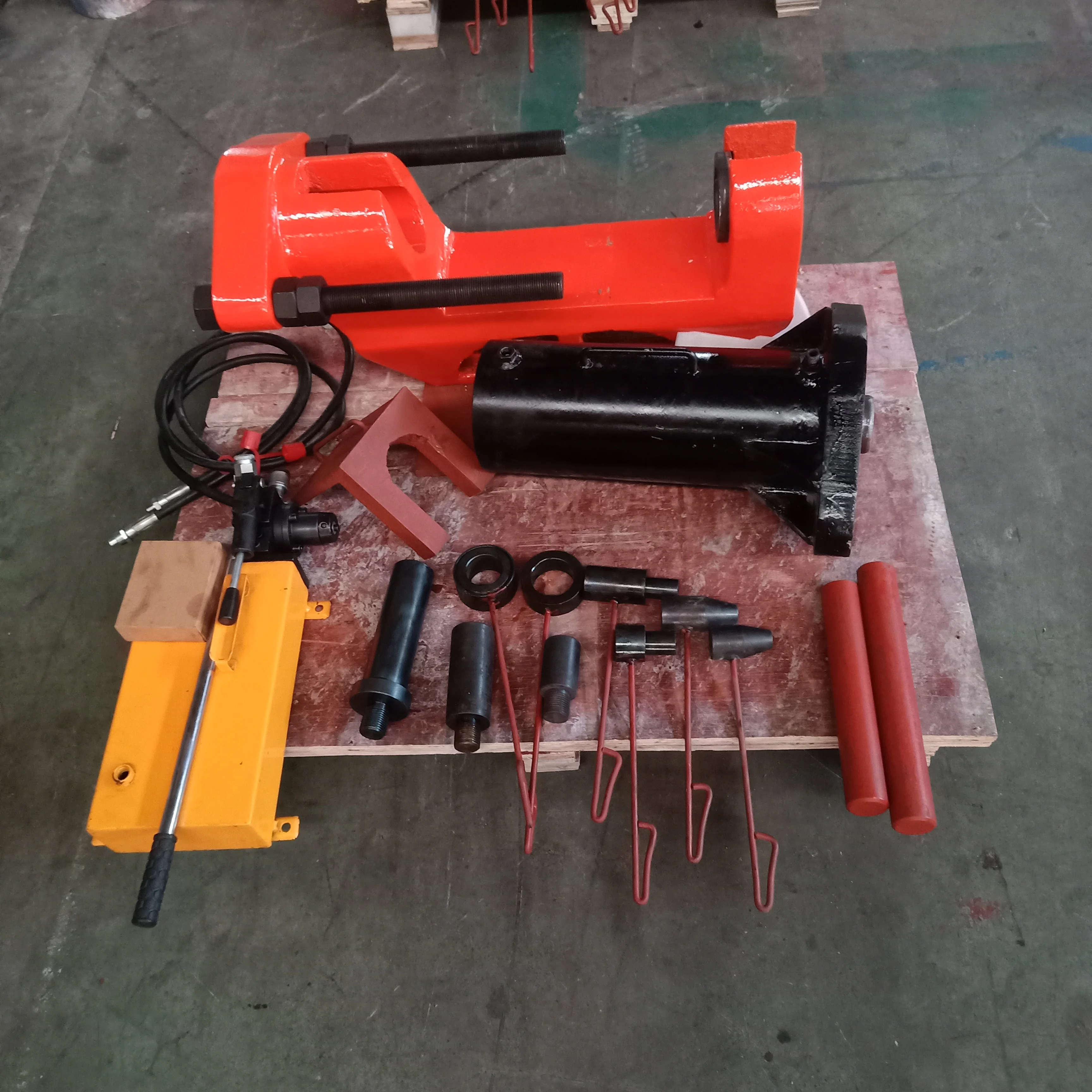 150T Portable Track Pin Press - Reliable Hydraulic Solutions
