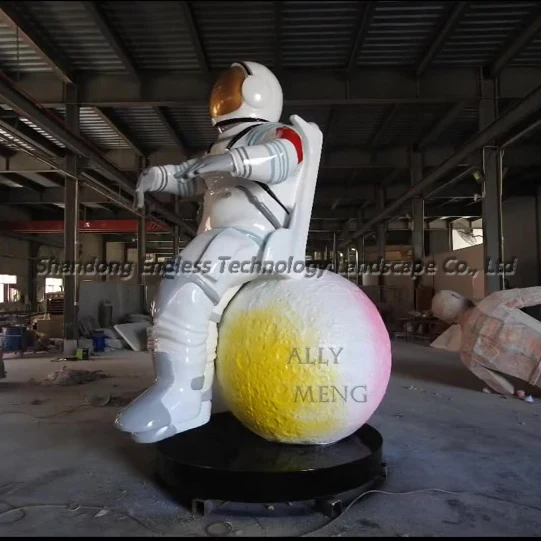 Big Astronaut Statue - Customized Resin Figure for Home Decor