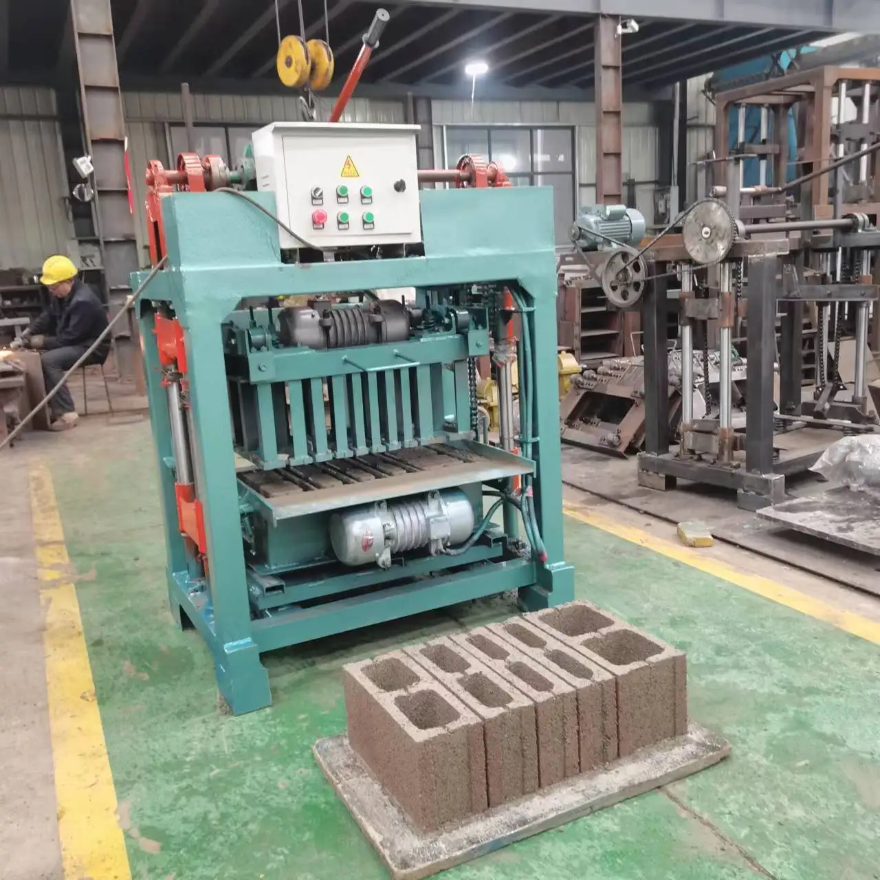 Small Scale Industry Qmj4-30a Used Cement Brick Making Machine Small ...