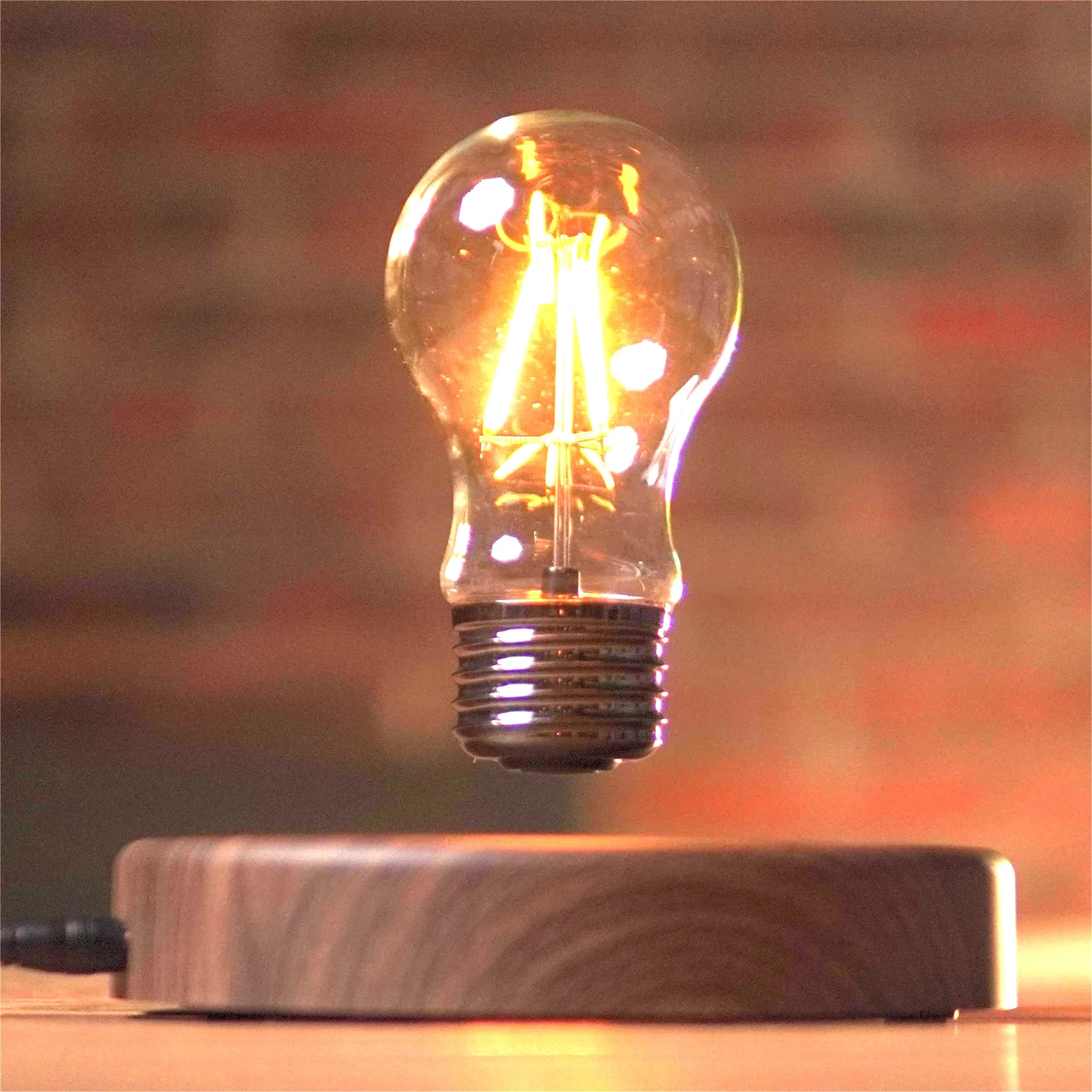 HCNT Levitating Light Bulb - Unique Magnetic Floating Lamp