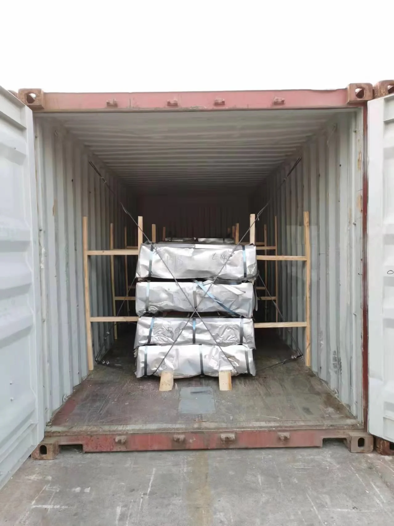 Hot/cold Rolled Structural Steel Chequered Stainless Steel Sheet 1.8-8 ...