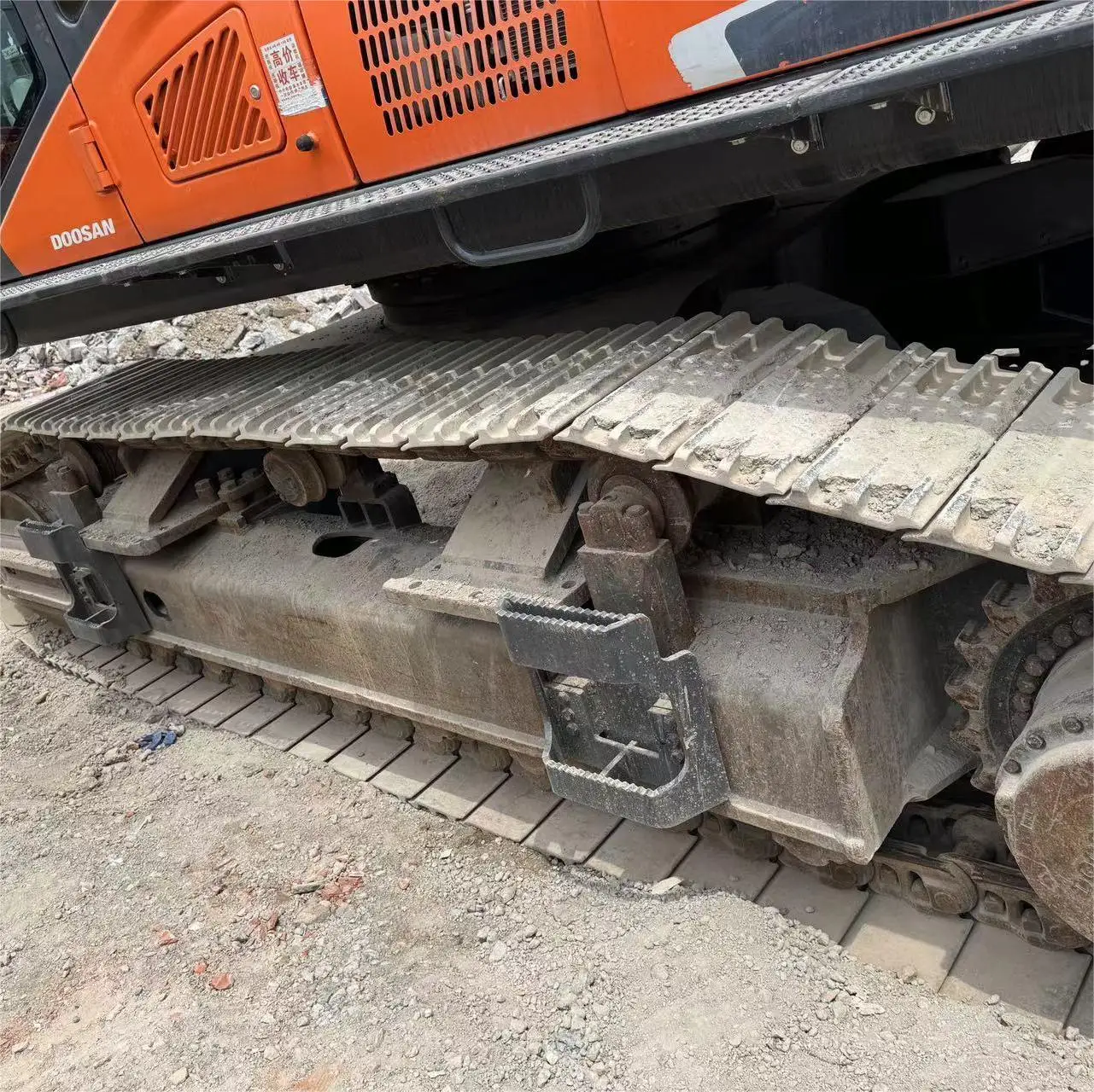 DOOSAN DX520 52tons 80% New Original with EPA CE Agricultural Used ...