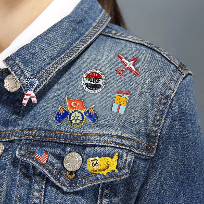 Wholesale Cartoon Metal Pins Supplier Glitter Brooch Anime Hard Enamel ...