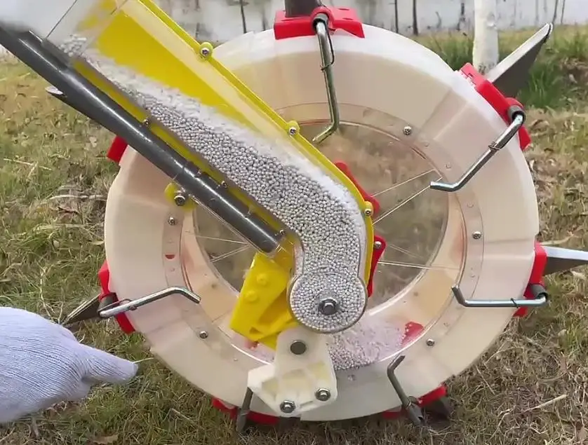 7 Nozzles Portable Hand Push Fertilizer Spreader - High Productivity