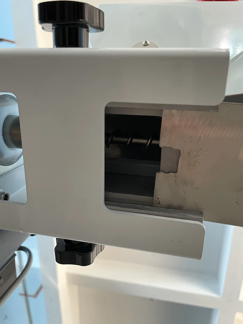 Accurate Volumetric Dosing Feeder for Plastic Masterbatch