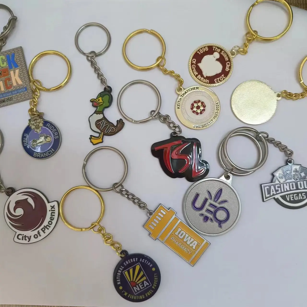 Variegated Monstera Thai Constellation Keychain Gold Copper Metal Green ...