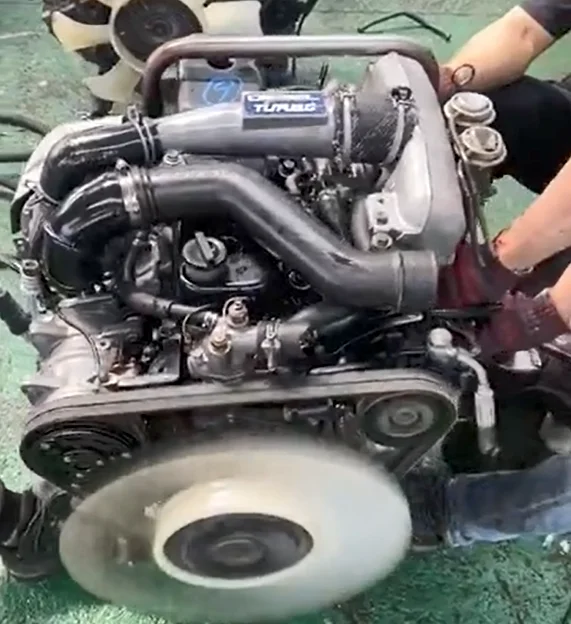 Japanese Used Diesel Engine KA24 for Isuzu Pickup Trucks