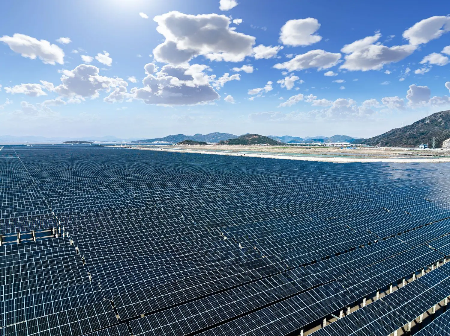 Longji Hi-mo 7 Lr5-72hgd 560~590m Solar Panel Fast 590w High Efficient ...