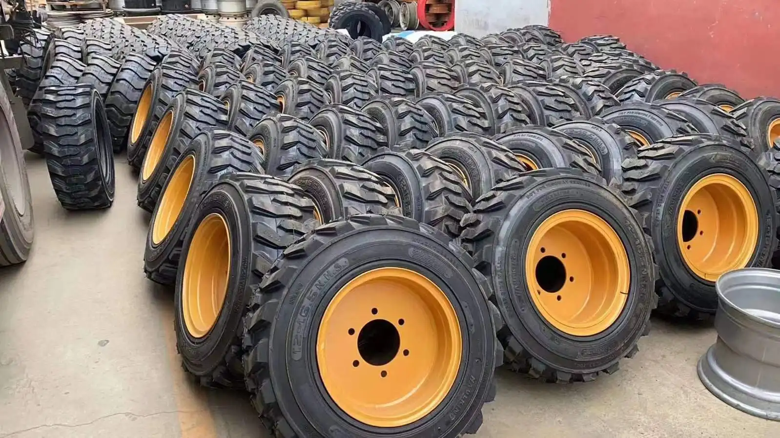 Otr Wheels 8.25x16.5 Excavator Wheel Wholesale Skid Steer Steel Wheel ...