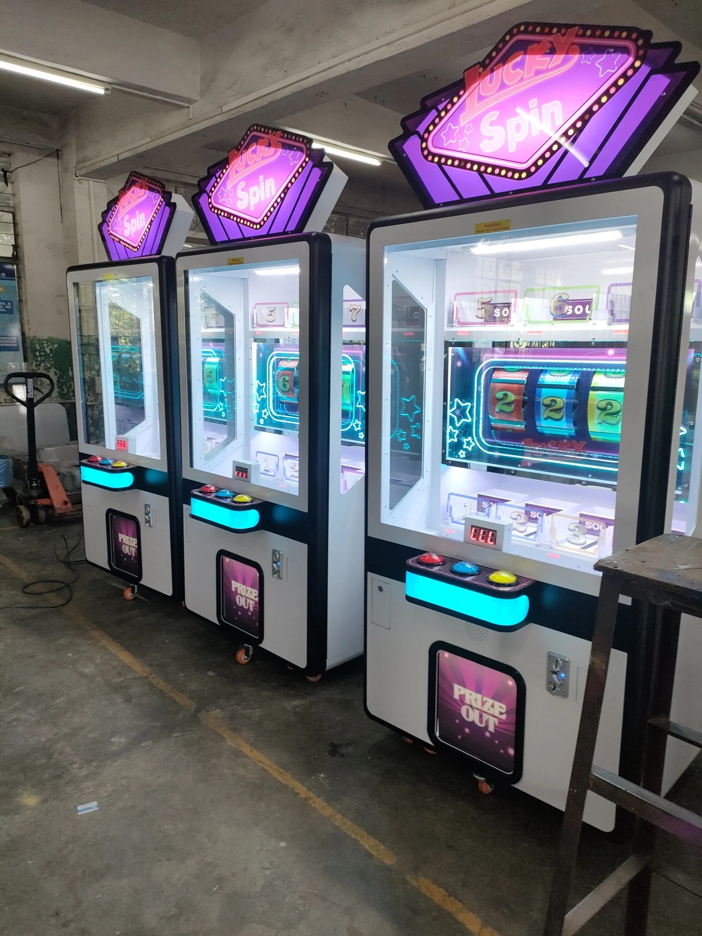 Indoor Game Lottery Vending Machine - Lucky Spin 666