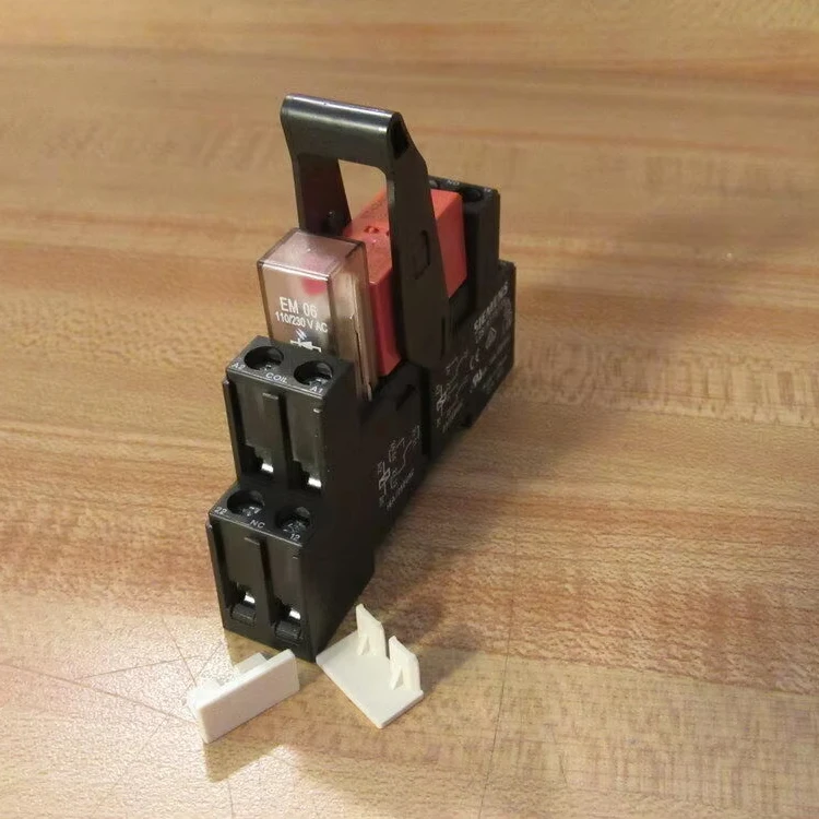 SIMATIC Plug-in relay complete set 115V AC, 2 changeover contacts, LED ...