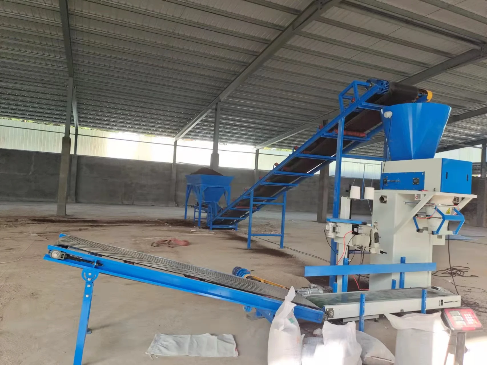 Automatic 25kg Compost Packing Machine - High Productivity