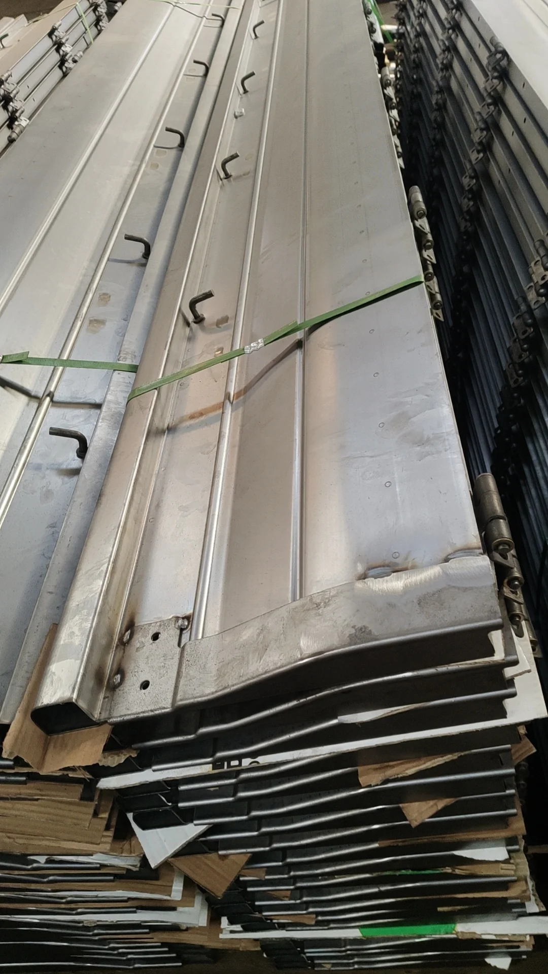 Side Panel Assembly For Dongfeng Trucks Truck Body Panel For Jiefang ...