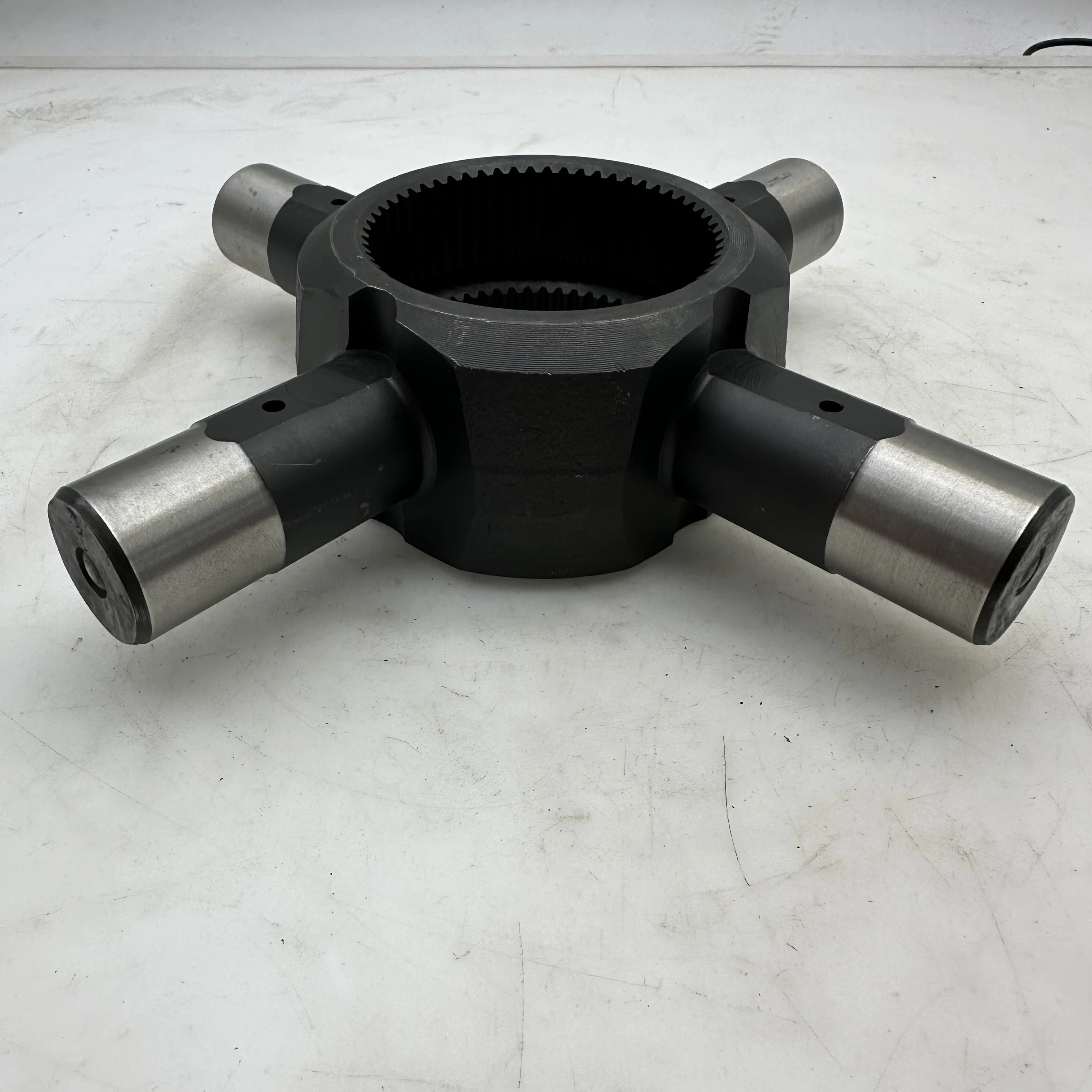 SINOTRUK HOWO Truck Parts - Cross Shaft Assembly WG9970320134