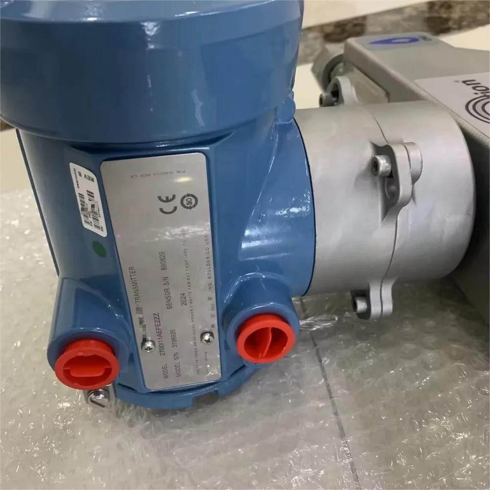 Emerson 2700 Flow and Density Transmitter with Micro Motion CNG050S ...