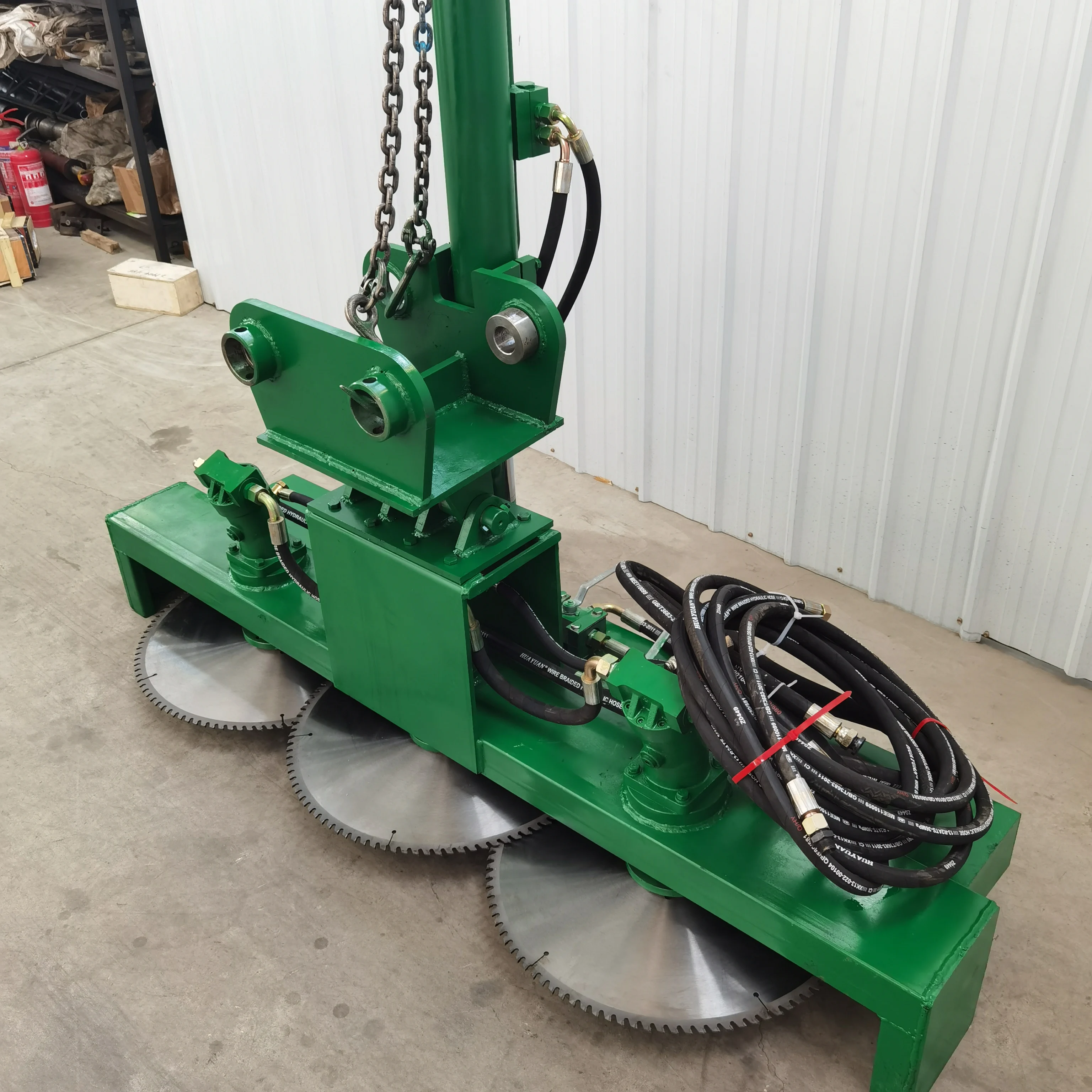 Berserk Excavator Hydraulic Saw Head Attachment - High Productivity