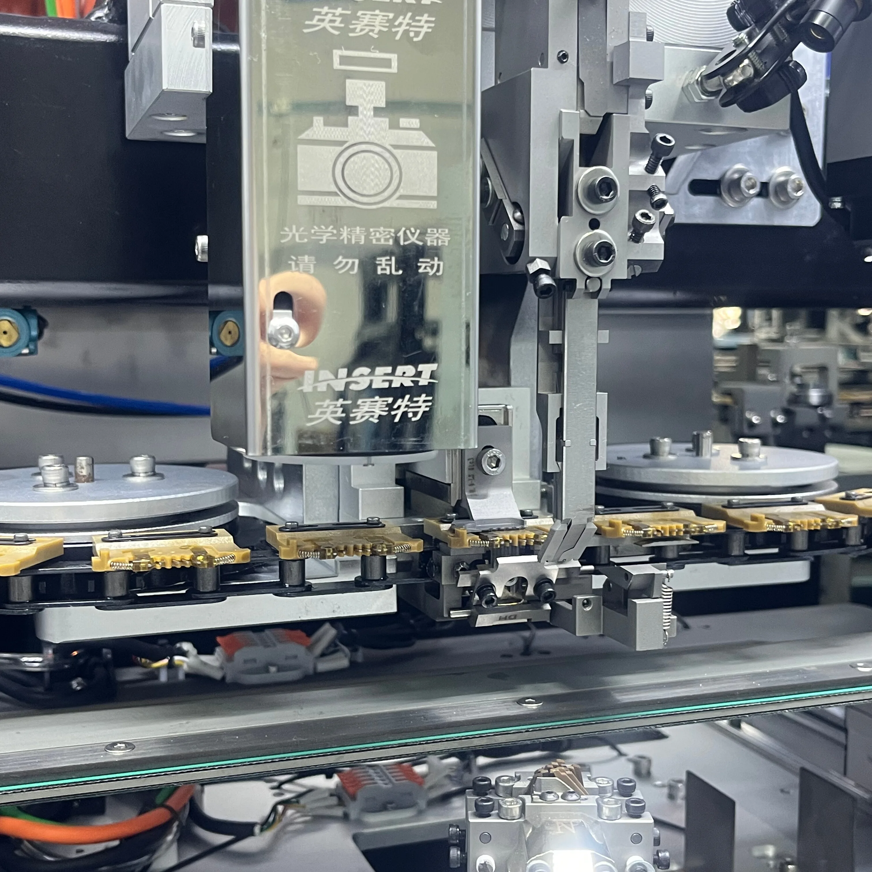 Vertical SMT Pick and Place Machine with Flip SMT for Electronics ...