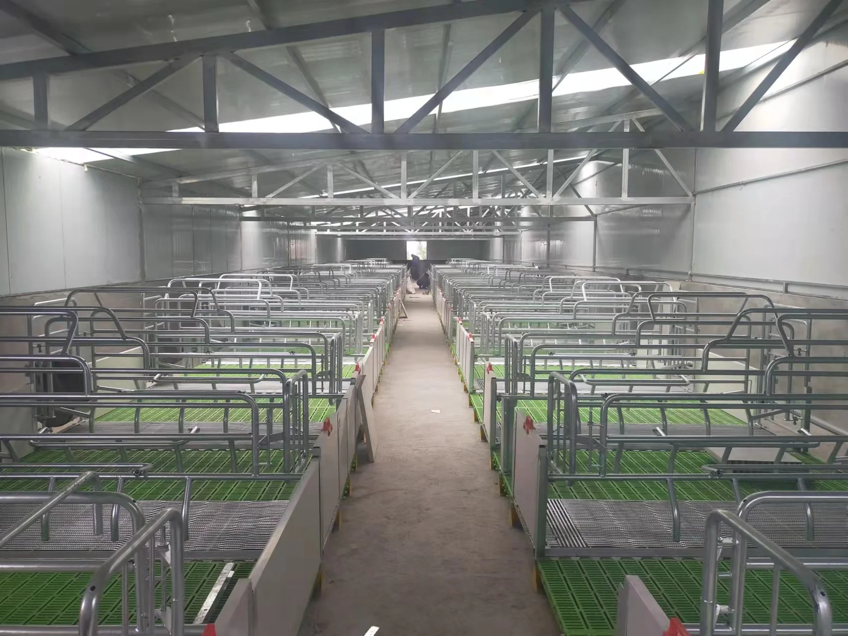 High Quality Pig Farrowing Stalls Pig Bed Sow Birthing Pen For Sale ...