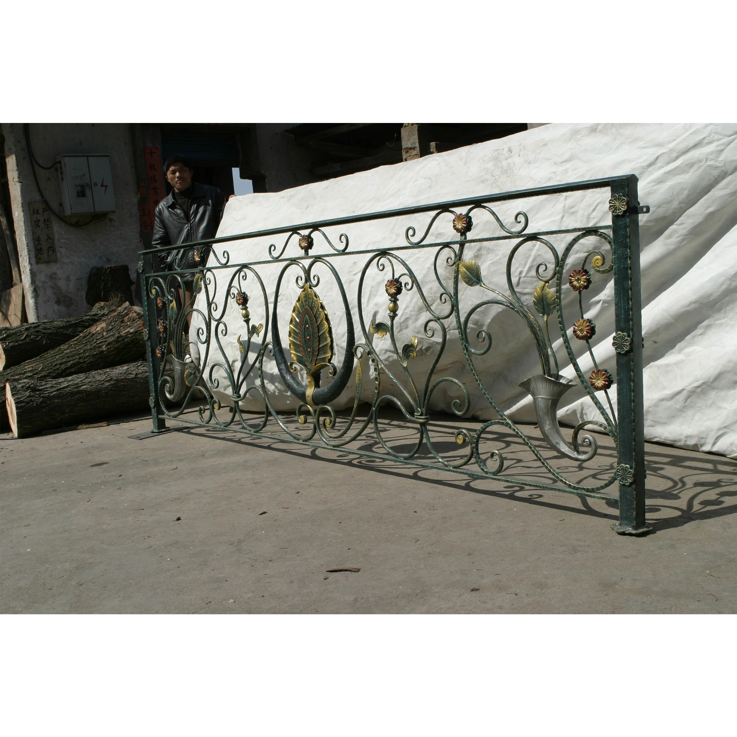 Antique Bronze Exterior Wrought Iron Balcony Pot Belly Railings Design ...