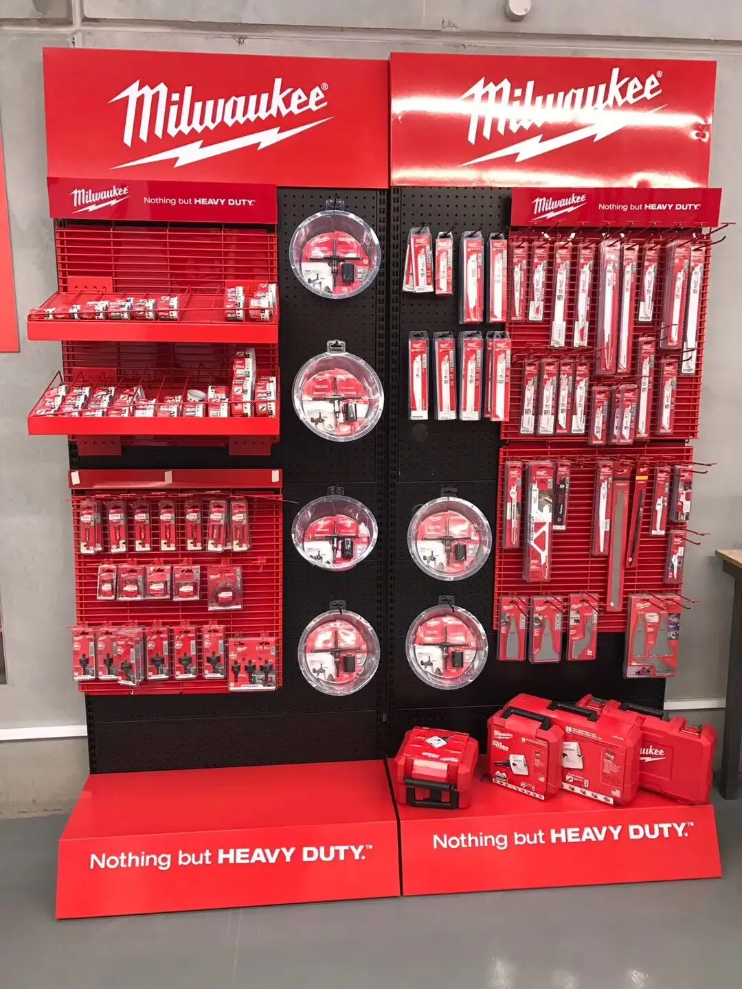 Single Side Milwaukee Tools Shelves Shelf Grocery Store Supermarket ...