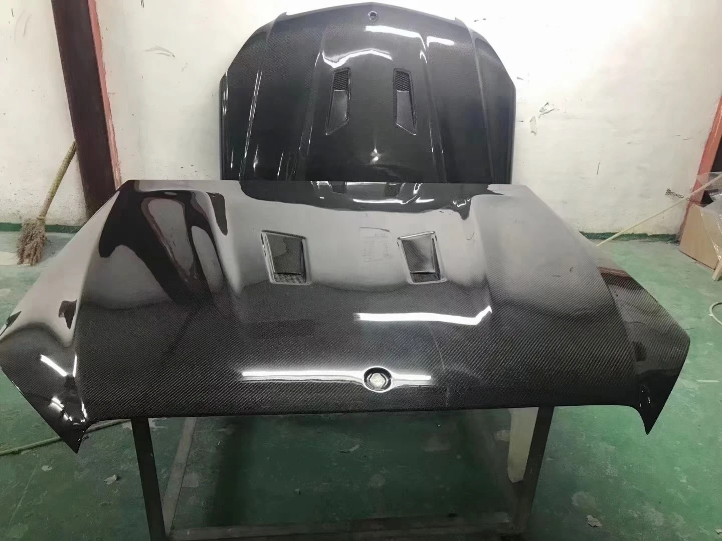 Mercedes C-Class W204 C63 Coupe Sedan Carbon Fiber Bonnet