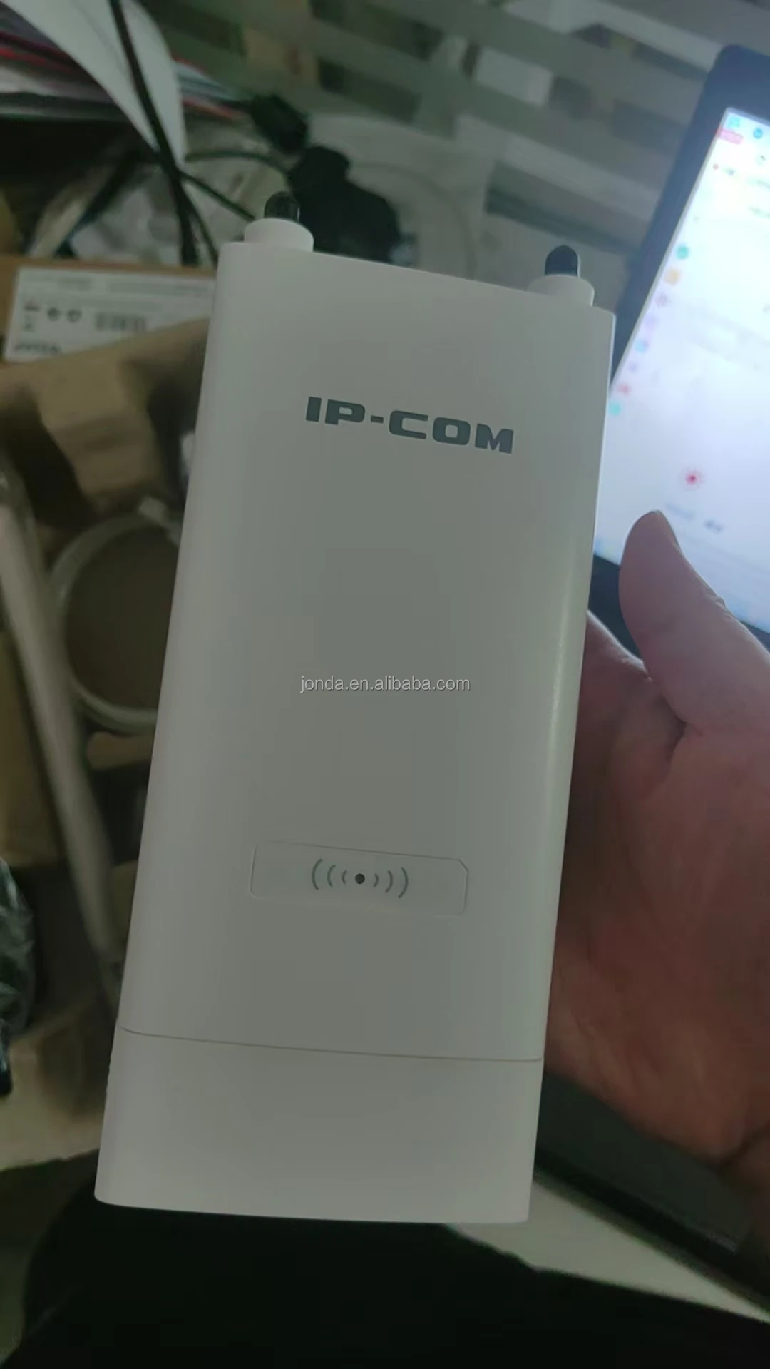 IP-COM AC1200 IEEE 802.11ac Outdoor Gigabit AP with Omnidirectional ...