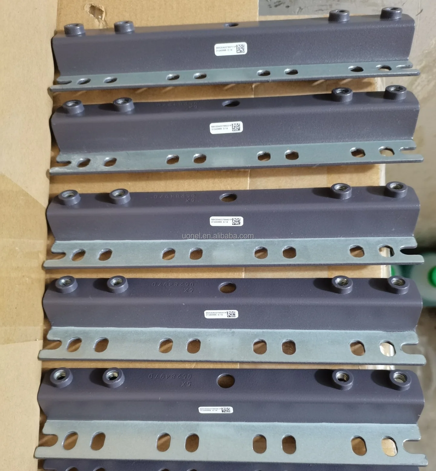 1U Equipment Front Mounting Ear - MOUTEARB02 & Rail Kit