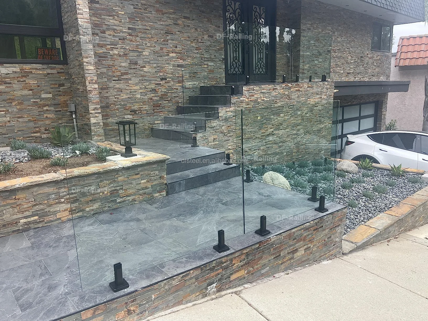 Df Tinted Glass Balustrade Railing Black Spigot Top Rail Gold U Channel ...