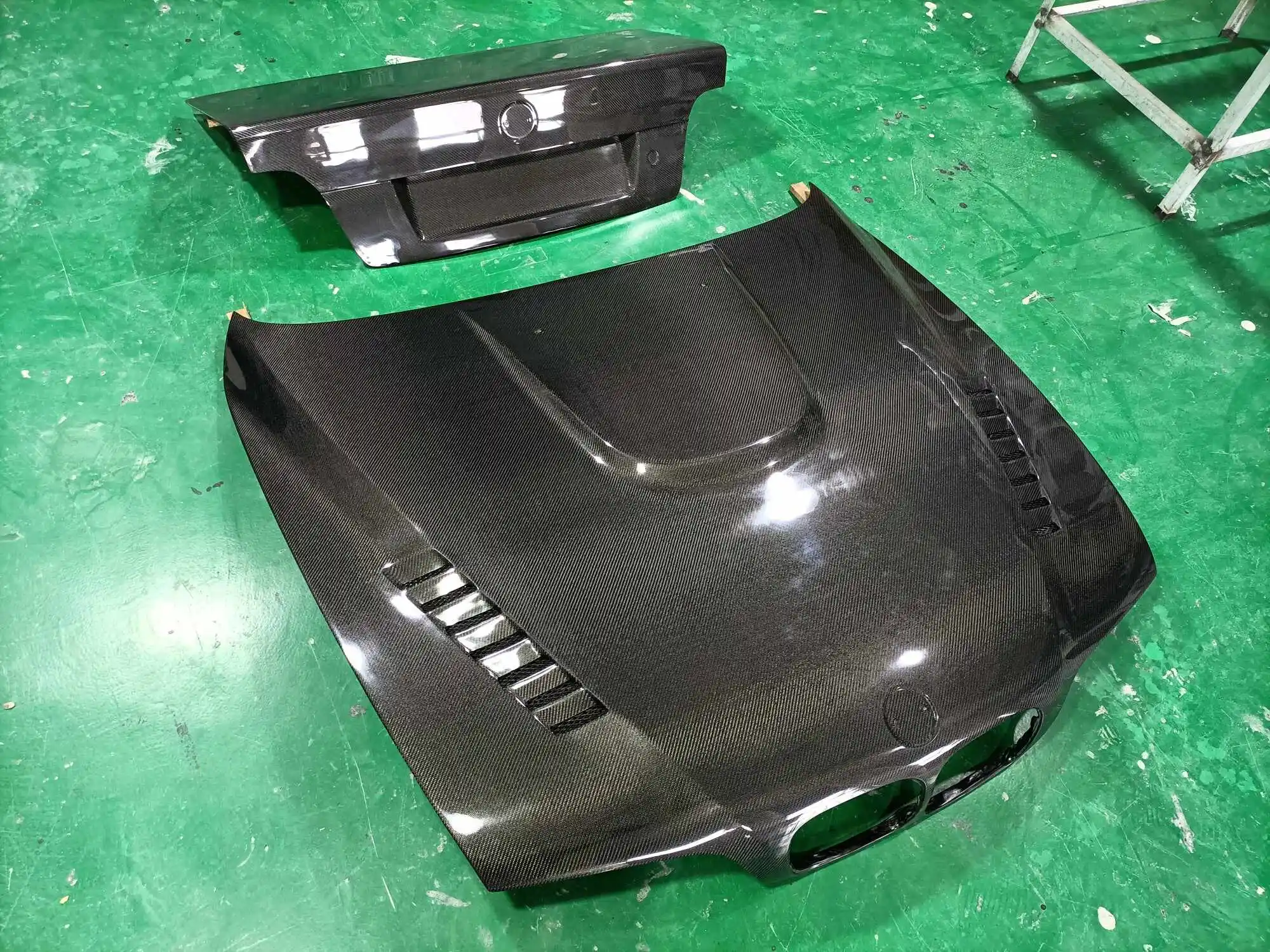 BMW E39 Carbon Fiber Bonnet & Trunk for Hood Replacement - OEM