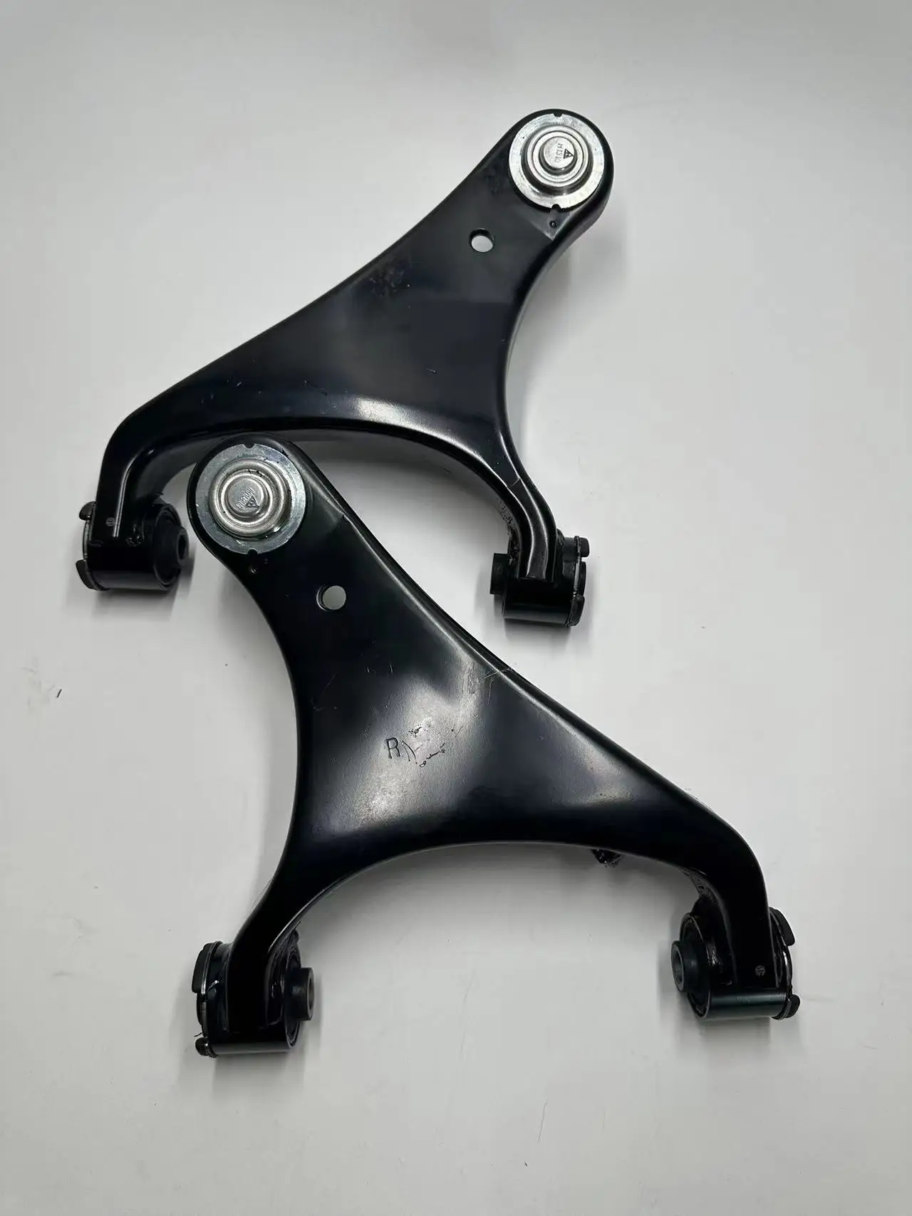 Lr051614 Lr014132 Lr051615 Lr014133left Control Arm Lh For Lan.d Rov.er ...