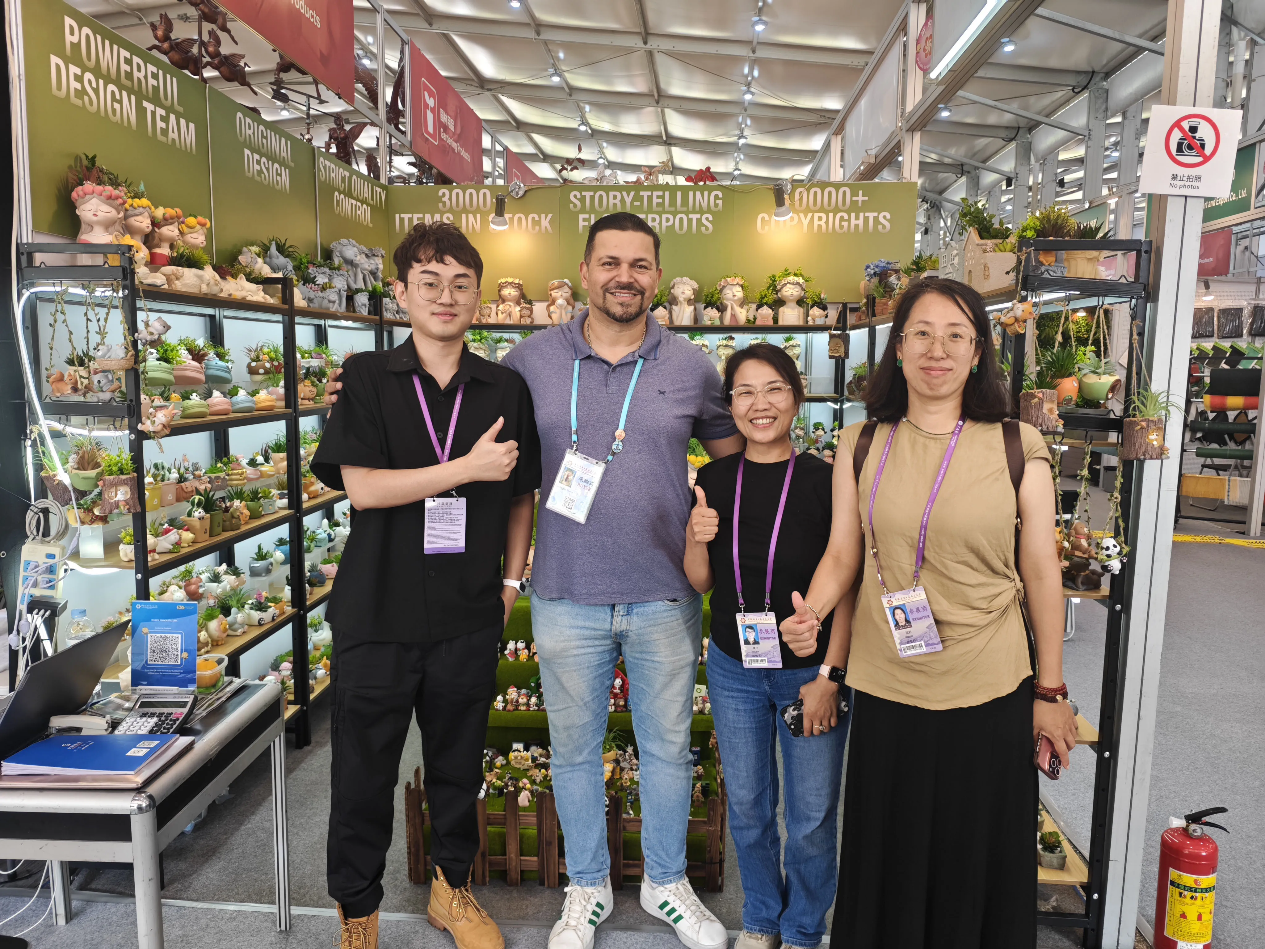 Roogo Cute Fairy Garden Miniature Stone Bunny Hedgehog Frog Bee Animal ...