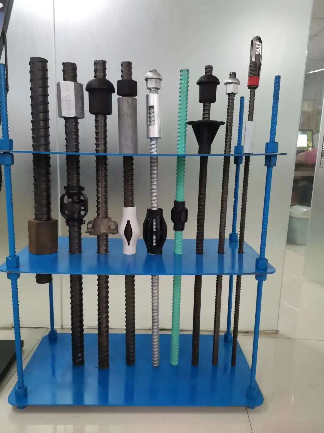 Self Drilling Anchor System Full Threaded R25n Hollow Anchor Bar ...