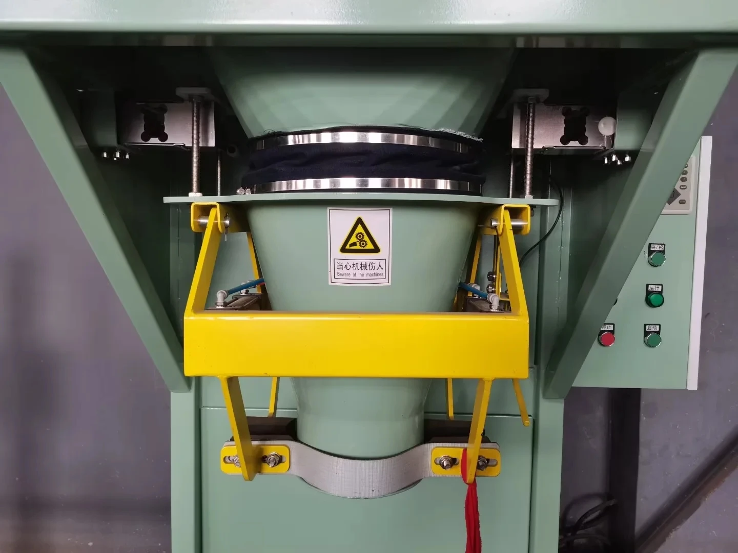 Fire Extinguishing Powder Bagging Machine 20kg 15 kg Maize Rice Grain ...