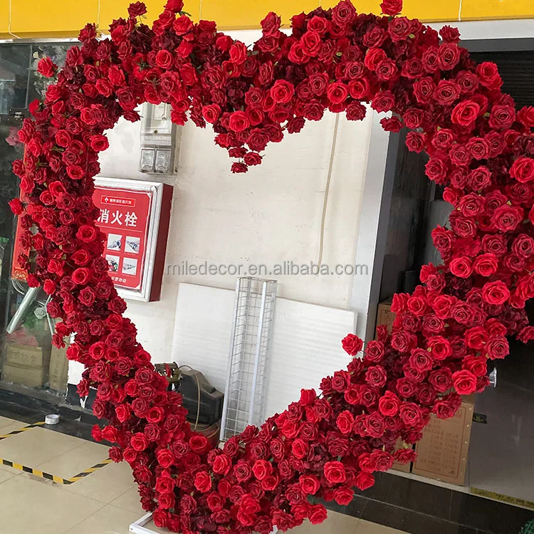 Giant Romantic Heart Shaped Arch With Flowers Backdrop Red White Roses ...