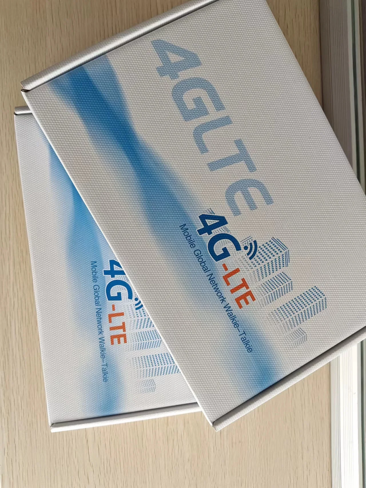 Network 4g Dual Mode Analog Uhf Radio Gps Two Way Radio With Sim Card ...