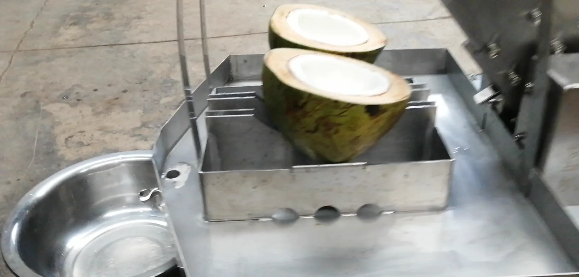Factory Direct Supply Young Coconut Cutter Cut Whole Coconut Machine ...