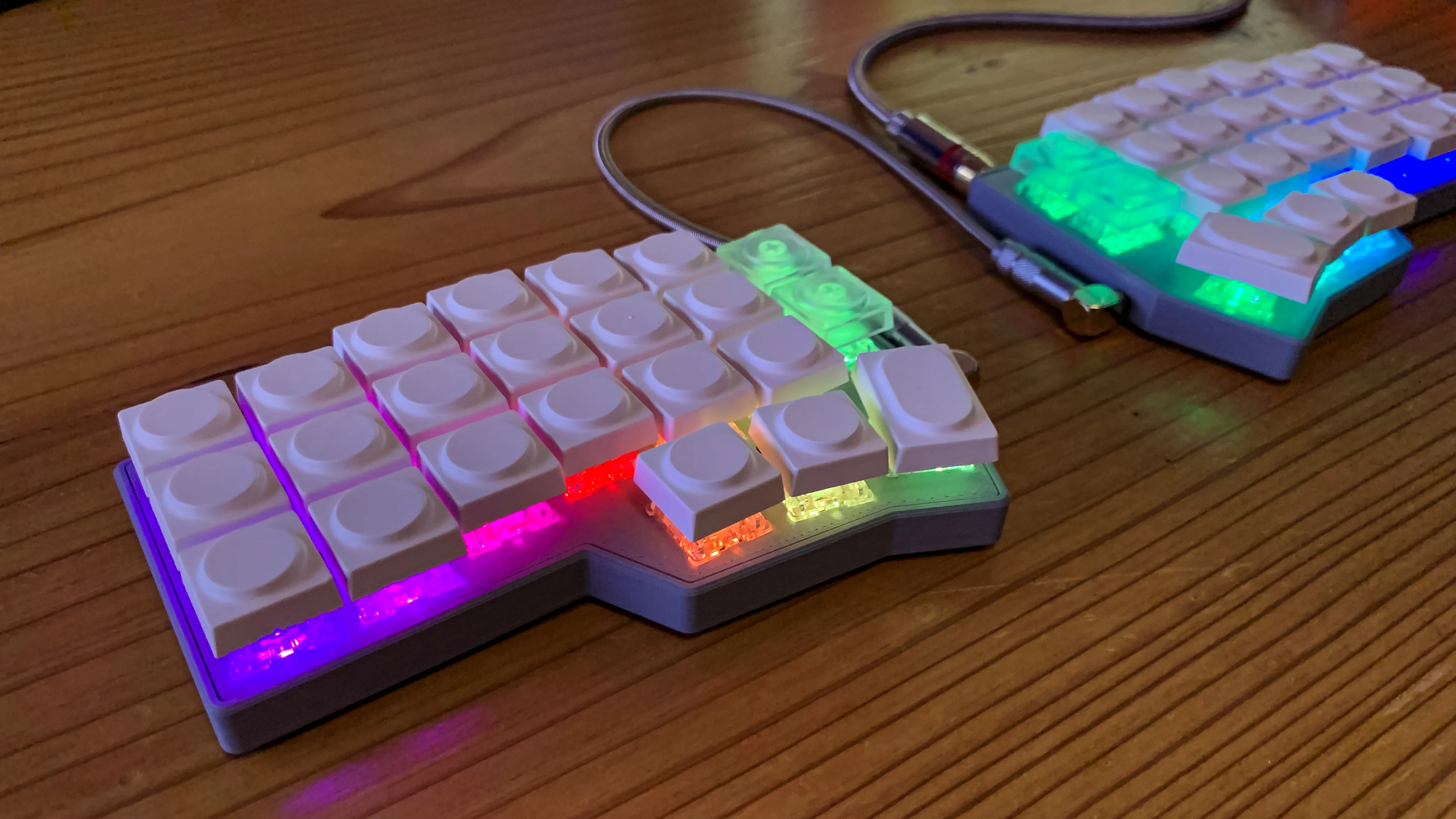 Core CRKBD V4 Split Ergonomic Keyboard - Comfort & Efficiency