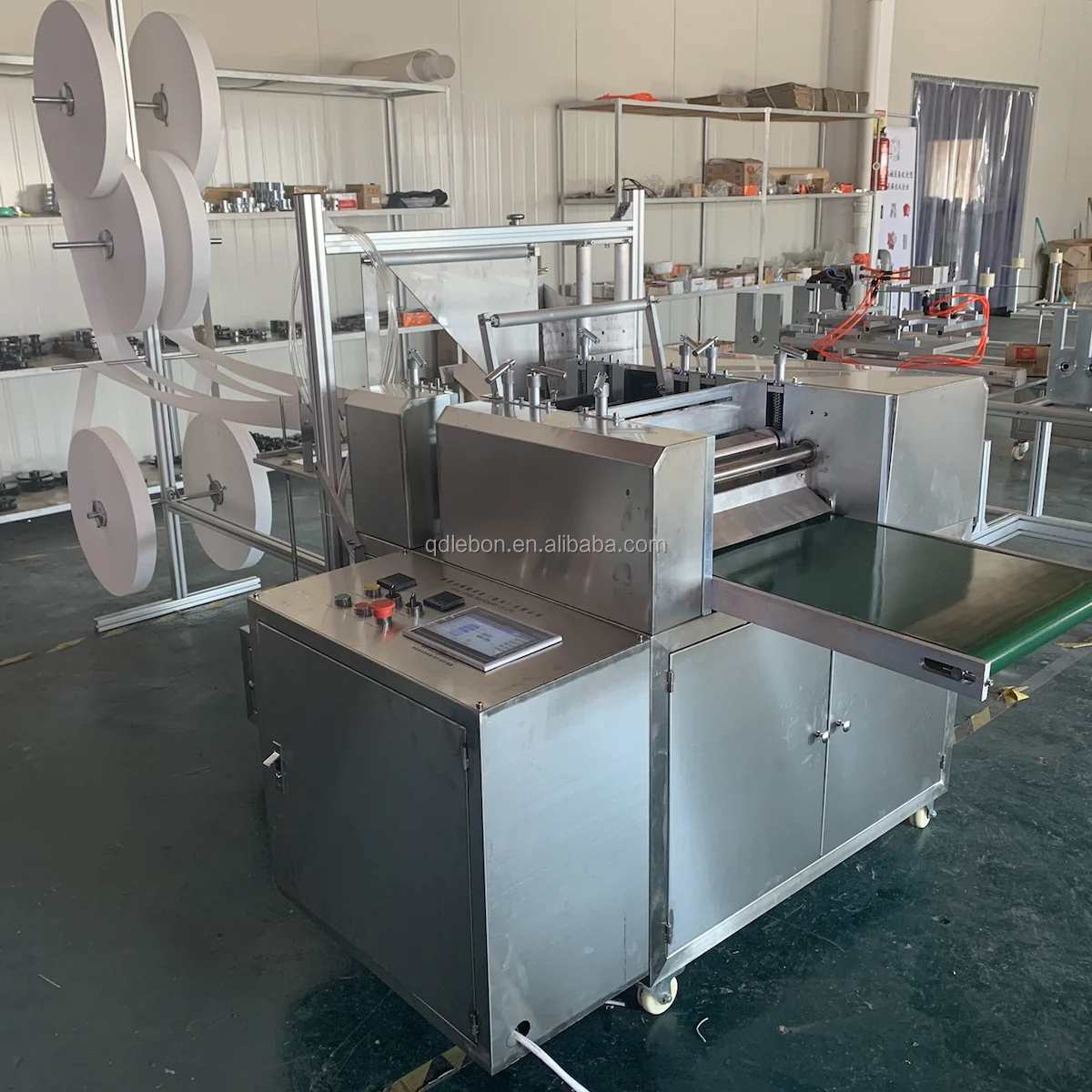 Automatic Alcohol Swab Making Machine - Efficient & Reliable