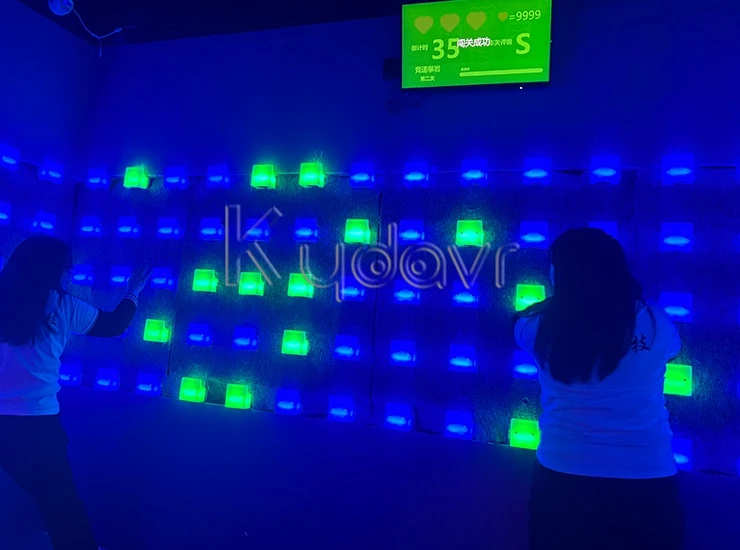 Interactive Gaming - Teamwork & Fun with LED Lights