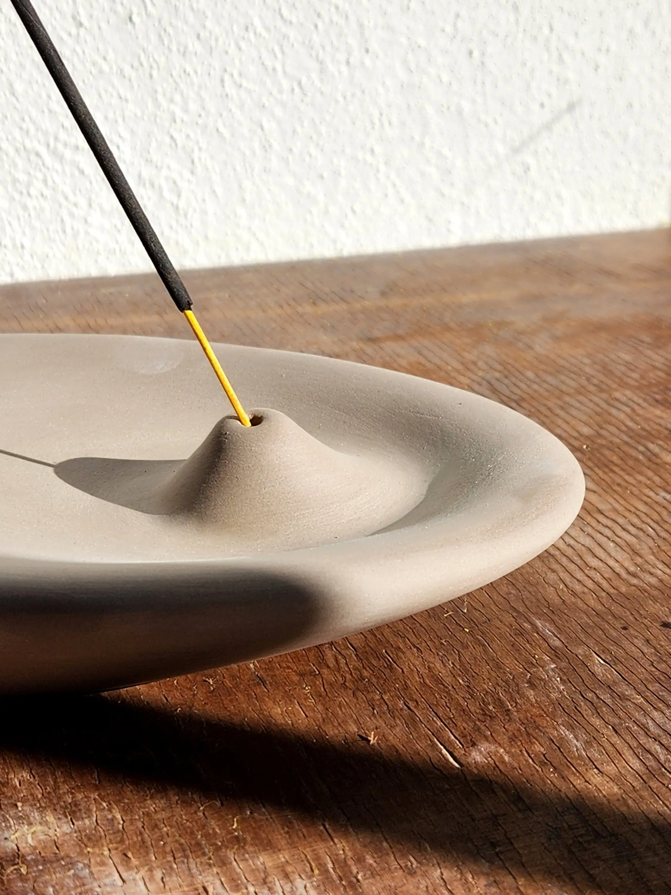 Customized Concrete Color Stick Ceramic Incense Burner Modern And ...