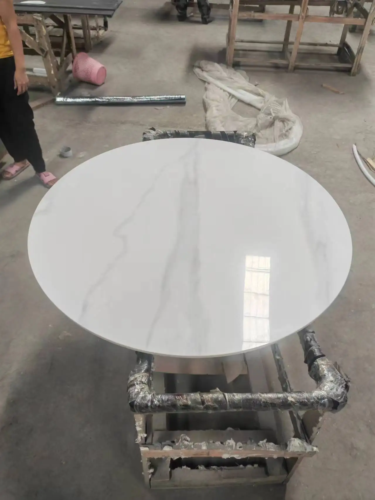 Sintered Stone Dining Table Slabs - Customizable & Durable