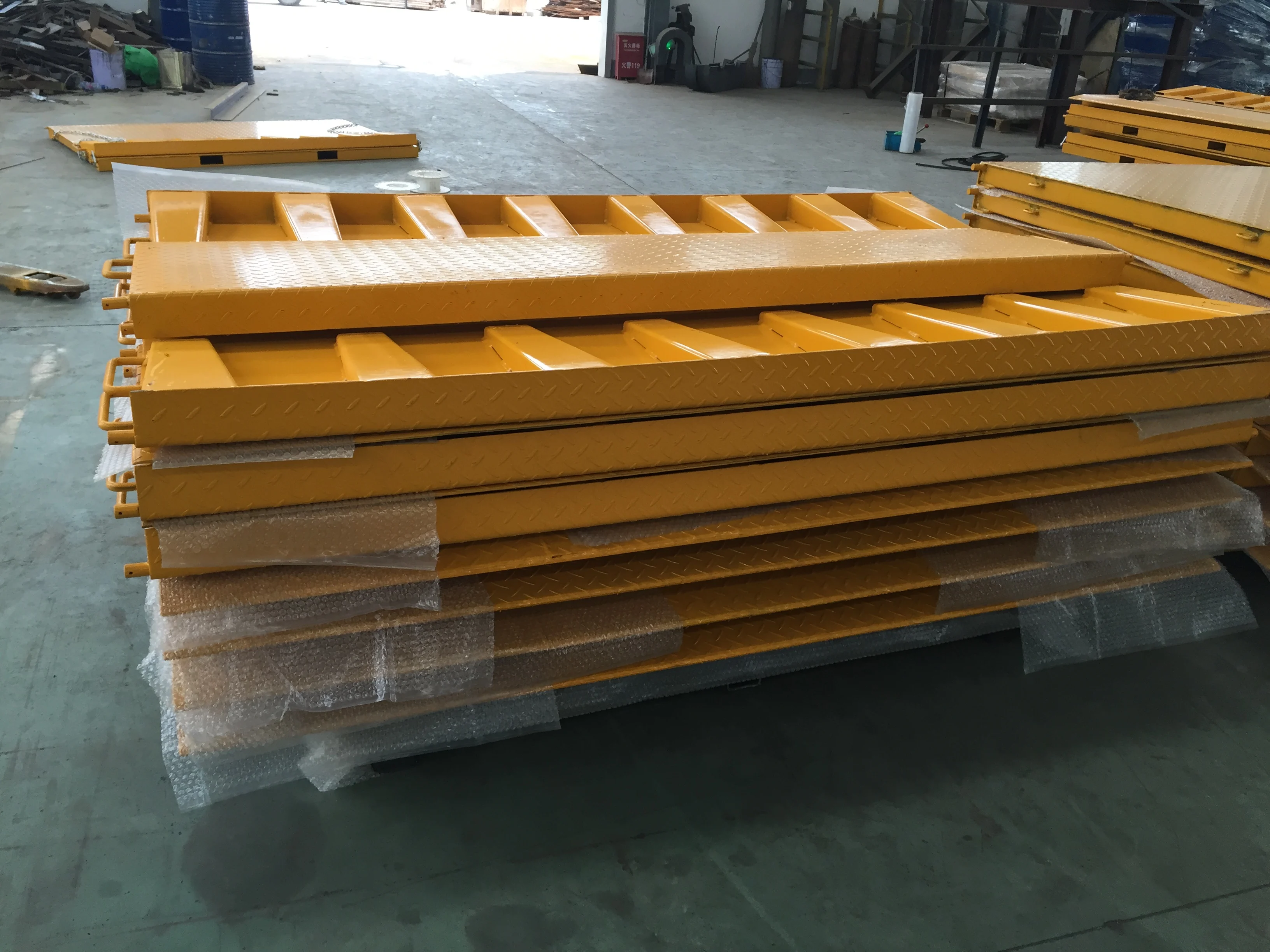 무거운 제품경사로 콘테이너 포크리프트 부속으로 적재하고 내리기를 위한 콘테이너 경사로 Buy 컨테이너 램프 지게차 부착하역 컨테이너 램프램프 컨테이너 지게차 부품