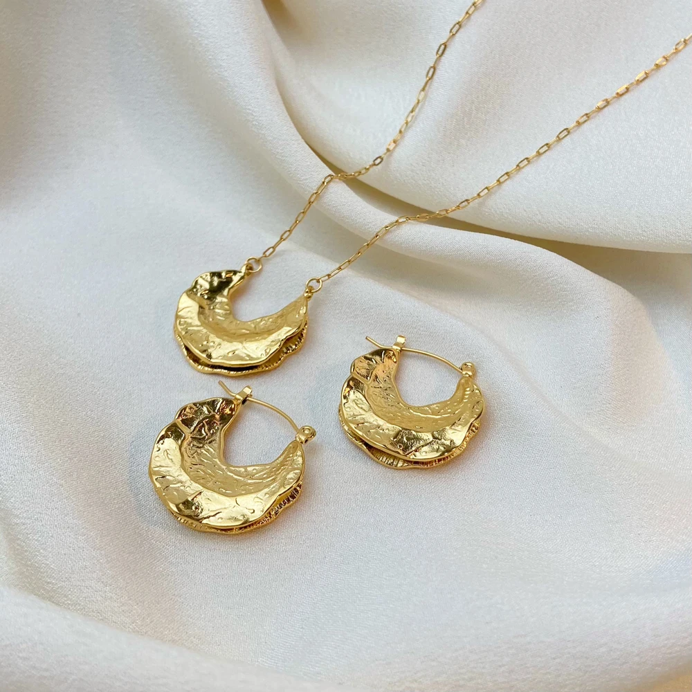 Irregular and Irregular Hammered Texture Pleated Necklace Jewelry Set ...