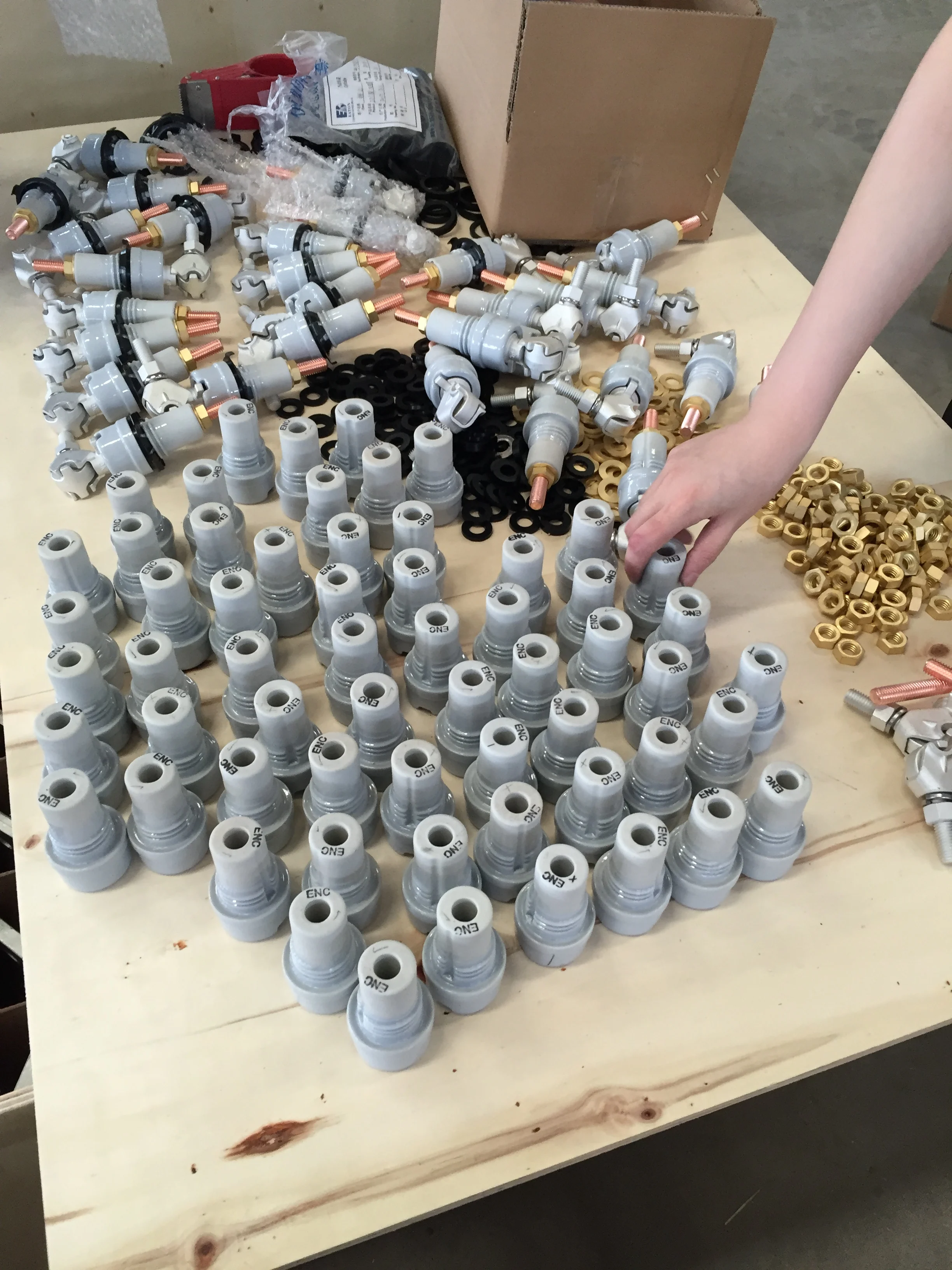 Head Threaded Ansi Bushing Assembly Transformer Bushing Porcelain ...