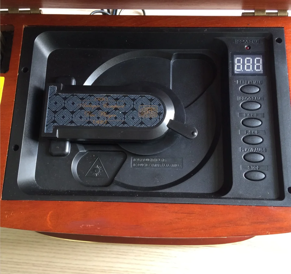 Retro Wooden FM Radio with Stereo Speakers and CD Player